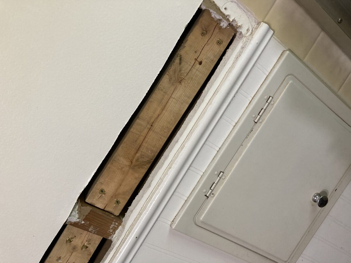How to add a stud in the wall to sturdy a towel bar - Doing It-Projects ...