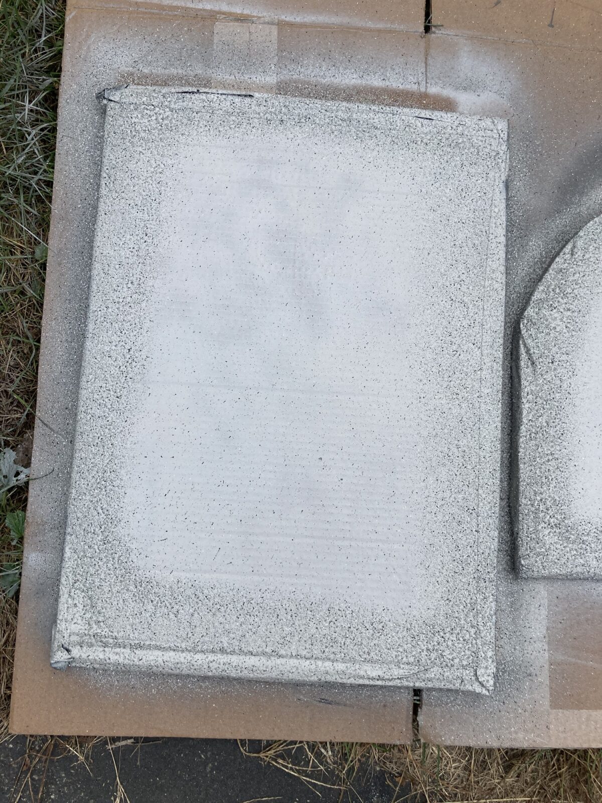 How to make easy Halloween Gravestones for your yard - Doing It ...